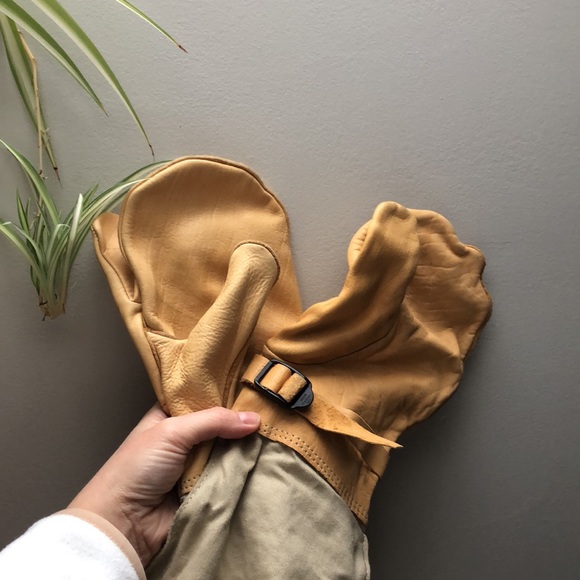 Accessories | Real Canadian Military Trigger Mittens | Poshmark